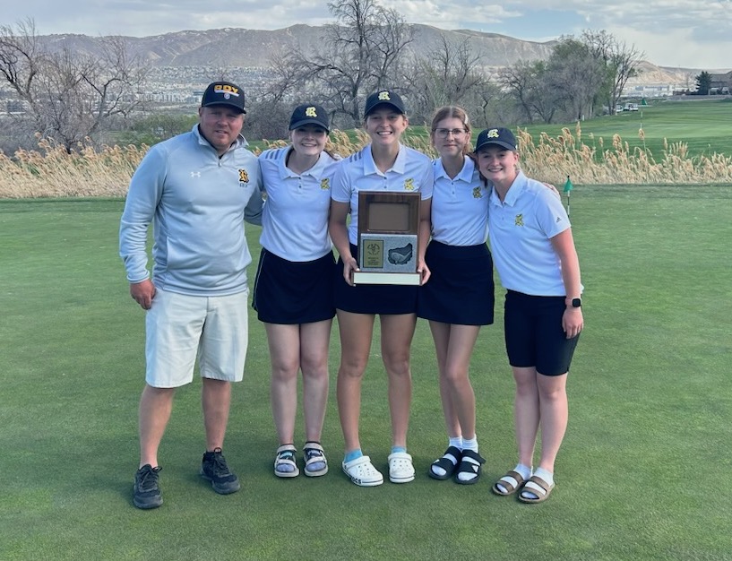 By just 1 shot, Roy High girls golf wins 1st region title in school ...